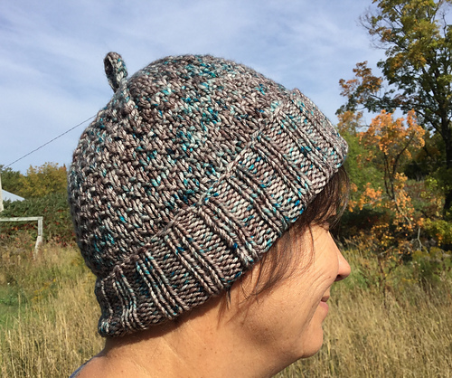 Ravelry: Looped pattern by Julie Nandorfy