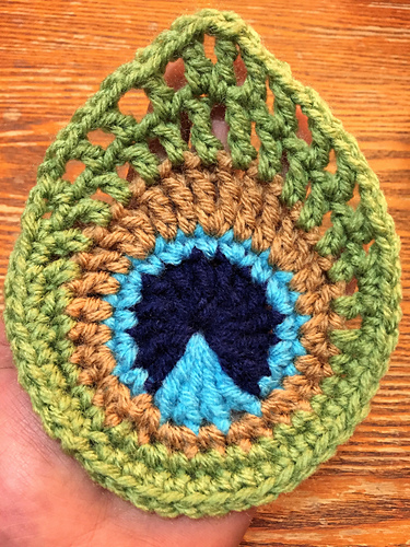 Ravelry: Delicate Peacock Feather Applique pattern by The whole nine ...