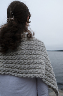 Ravelry: Braids & Lines - a Shawl pattern by Anna Oldenburg