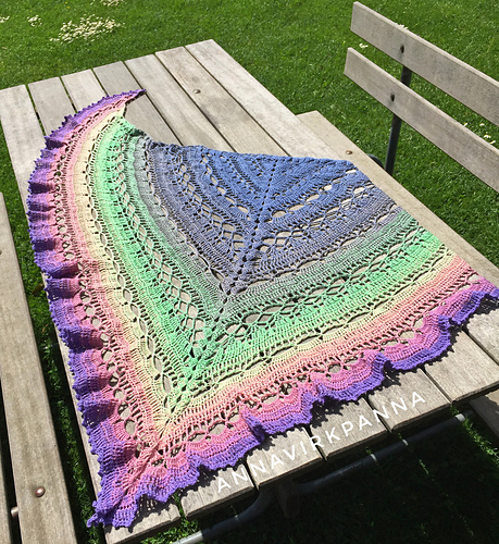 Ravelry: Color Flow Shawl pattern by Elena Madsen