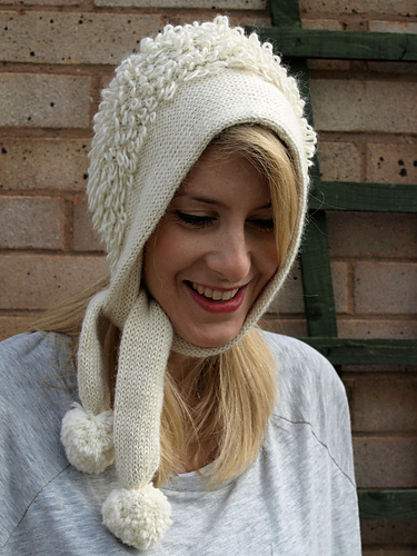 Ravelry: Snowball Bonnet pattern by Anna Elliott