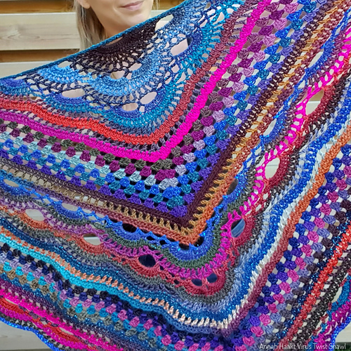 Ravelry: Virus Twist Shawl pattern by Annah Haakt