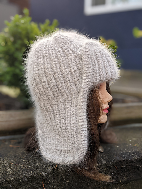 Ravelry: Knit Trapper Hat pattern by Annanitato Lolo