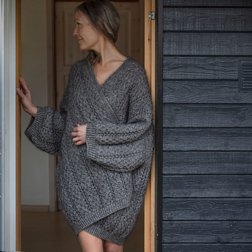Ravelry: Comma Cocoon pattern by Anne Ventzel