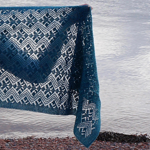 Ravelry: Da Muckle Ayre Stole pattern by Anne Eunson Designs