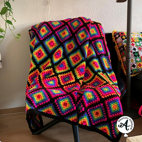 Ravelry: Diagonal Granny Square Blanket pattern by Annets Alfabet