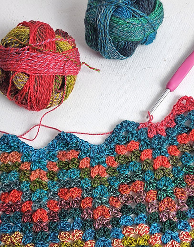 Ravelry: Color Shift Scarf pattern by Carmen Heffernan