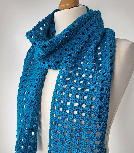 Ravelry: Mora Mesh Scarf pattern by Carmen Heffernan