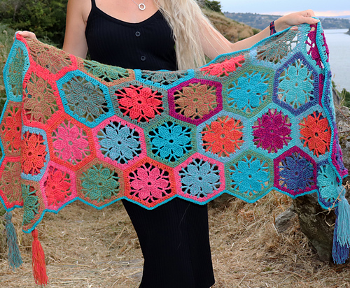 Ravelry: Red River Shawl pattern by Carmen Heffernan
