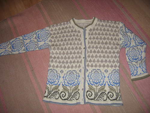Ravelry: Peony Cardigan pattern by Solveig Hisdal