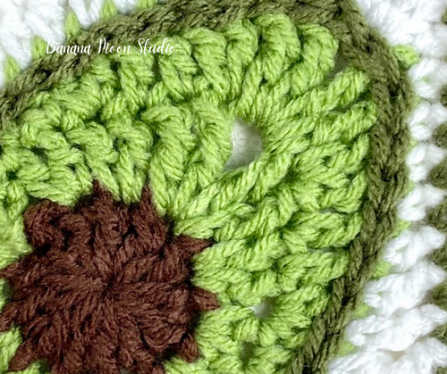 Ravelry: Avocado Blanket Square pattern by April Garwood