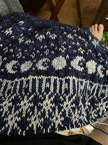 Separating the sleeves really makes it look like a sweater now! So ...