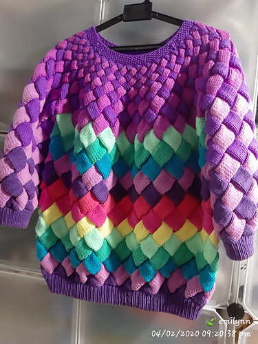 Ravelry: Arachknita's Entrelac seamless sweater