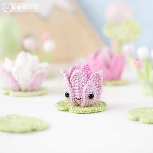 Ravelry: Kawaii Lotus (Water Lily) pattern by Olka Novytska