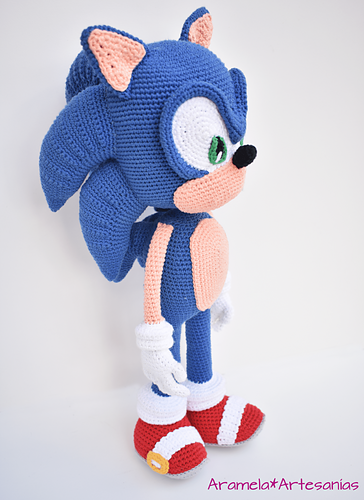 Ravelry: Sonic The Hedgehog pattern by Cecy Gauna