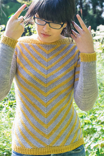 Ravelry: Aumangea Pullover pattern by Francoise Danoy