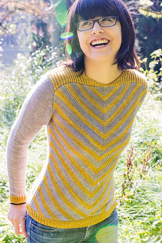 Ravelry: Aumangea Pullover pattern by Francoise Danoy