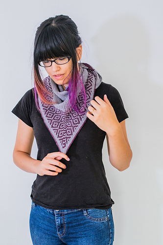 Ravelry: Patiki Shawl pattern by Francoise Danoy