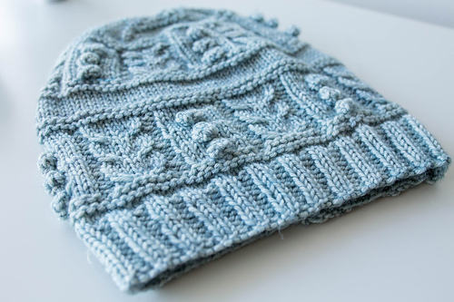 Ravelry: Festivus Hat pattern by Francoise Danoy