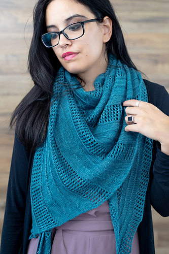 Ravelry: Caprius Shawl pattern by Francoise Danoy