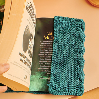 Ravelry: Fanny's Book Cover pattern by Marija Menaker