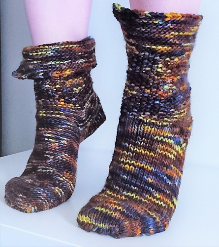 Ravelry: Aiden Reversible Socks pattern by Artesanitarium Designs