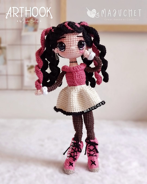 Ravelry: Monster High Draculaura AM pattern by Lourdes Beatriz Alvarado