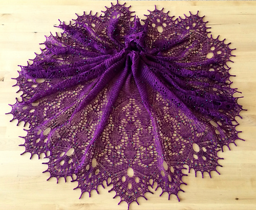 Ravelry: Danse Macabre pattern by Boo Knits