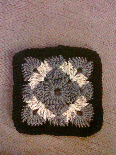 Ravelry: Three-Color Square pattern by Betty Barnden