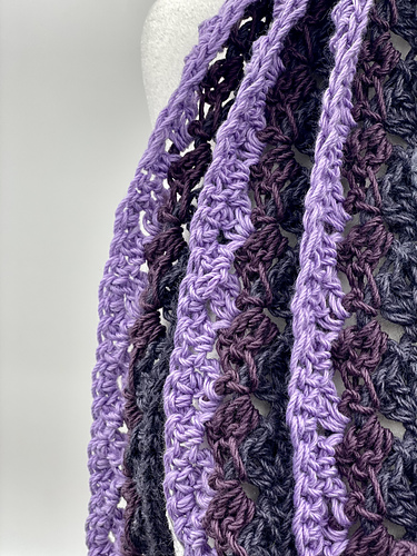 Ravelry: Ivy Lane Infinity Scarf pattern by Ashley Edmonds