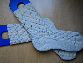 Ravelry: Hearts and Bubbles Socks pattern by Anna Hoff