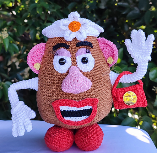 Ravelry: Mr. & Mrs. Potato Head Toy Story pattern by Isabela Santos