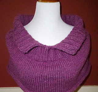 Ravelry: Capelet with Ribbed Collar pattern by Jill Ramos