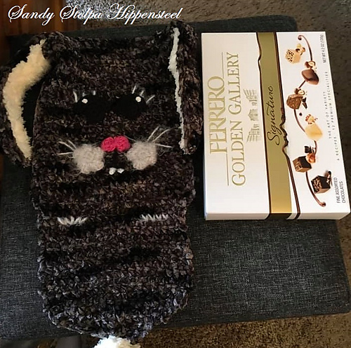 Ravelry: Easter Bunny Rabbit Chocolate Box Cover pattern by Sue Stapleton