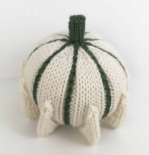 Ravelry: Decorative Gourd Set pattern by Emily Kintigh