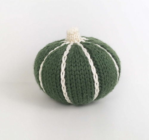 Ravelry: Decorative Gourd Set pattern by Emily Kintigh