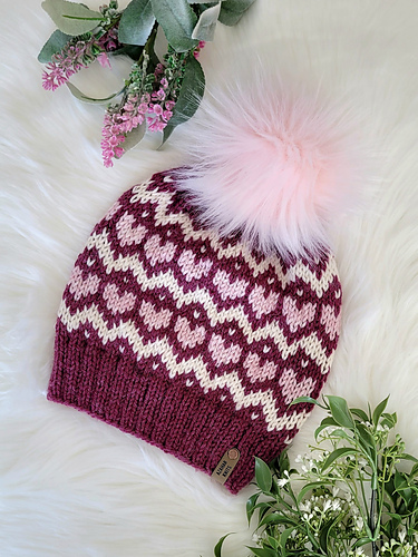 Ravelry: Amor Amor Hat pattern by Azahar Knits