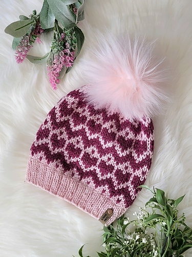 Ravelry: Amor Amor Hat pattern by Azahar Knits