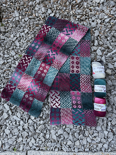 Ravelry: Patchwork Schal *Claudia* pattern by Veronika Hug (Woolly Hugs)