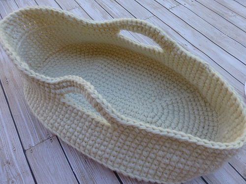 Ravelry: Doll Moses Basket pattern by Baby Dear