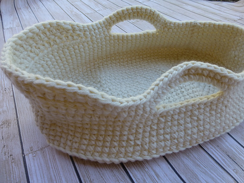 Ravelry: Doll Moses Basket pattern by Baby Dear