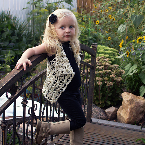 Ravelry: Isabelle Girls Vest pattern by Melissa