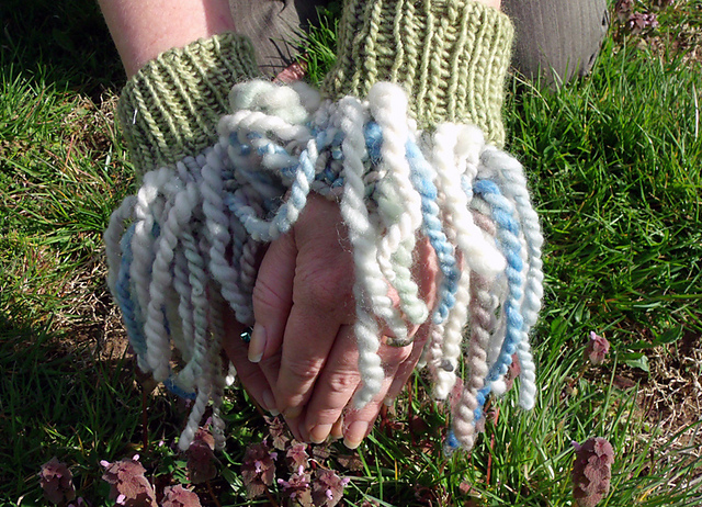 Ravelry: Ruff Cuffs pattern by Badfaerie Designs