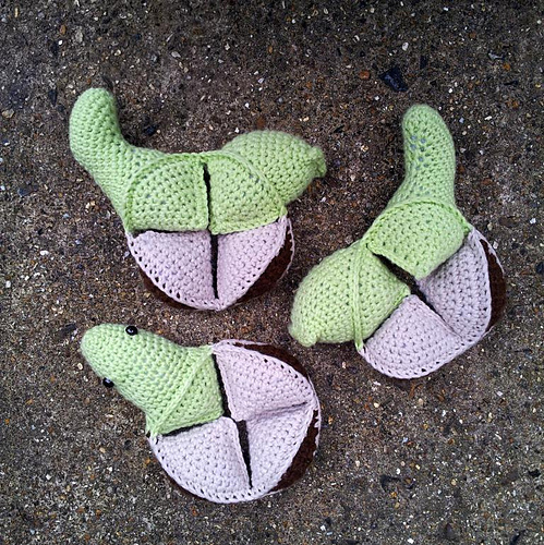 Ravelry: Skillie - Crochet Turtle Puzzle pattern by Dedri Uys