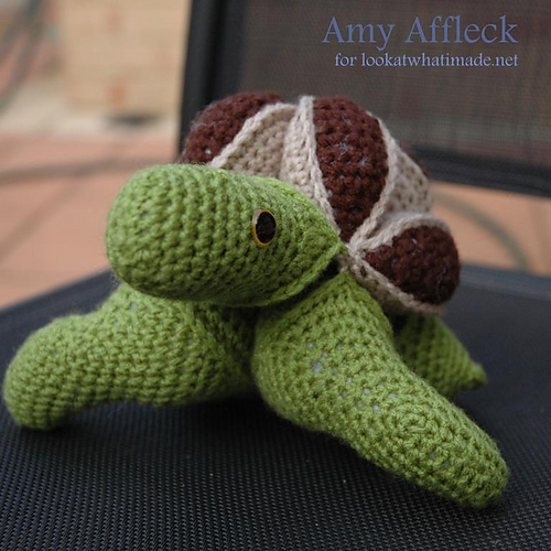 Ravelry: Skillie - Crochet Turtle Puzzle pattern by Dedri Uys