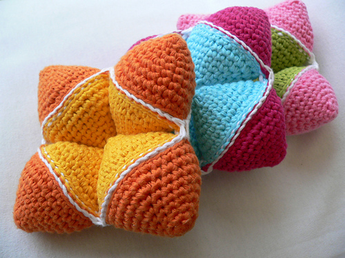 Ravelry: Star Puzzle Ball pattern by Dedri Uys