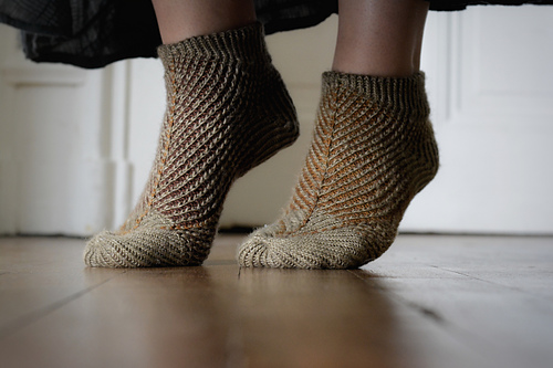 Ravelry: V V Socks pattern by Beatrice Mase