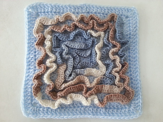 Ravelry: Lazy Ruffles pattern by BebaBlanket