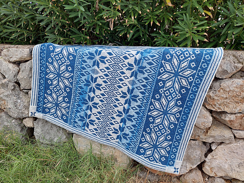 Ravelry: Glorious Christmas pattern by BebaBlanket