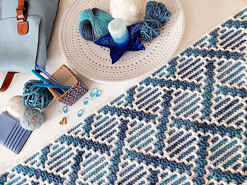 Ravelry: Hide and Seek pattern by BebaBlanket